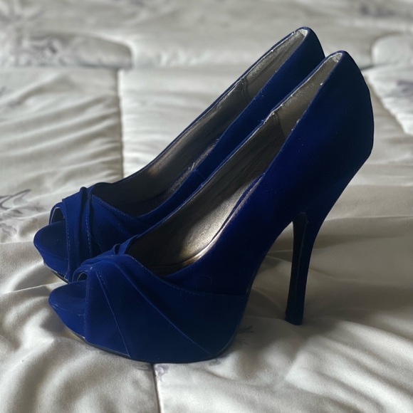 Qupid | Shoes | Qupid Velvet Blue Crush Peep Toe Pumps | Poshmark